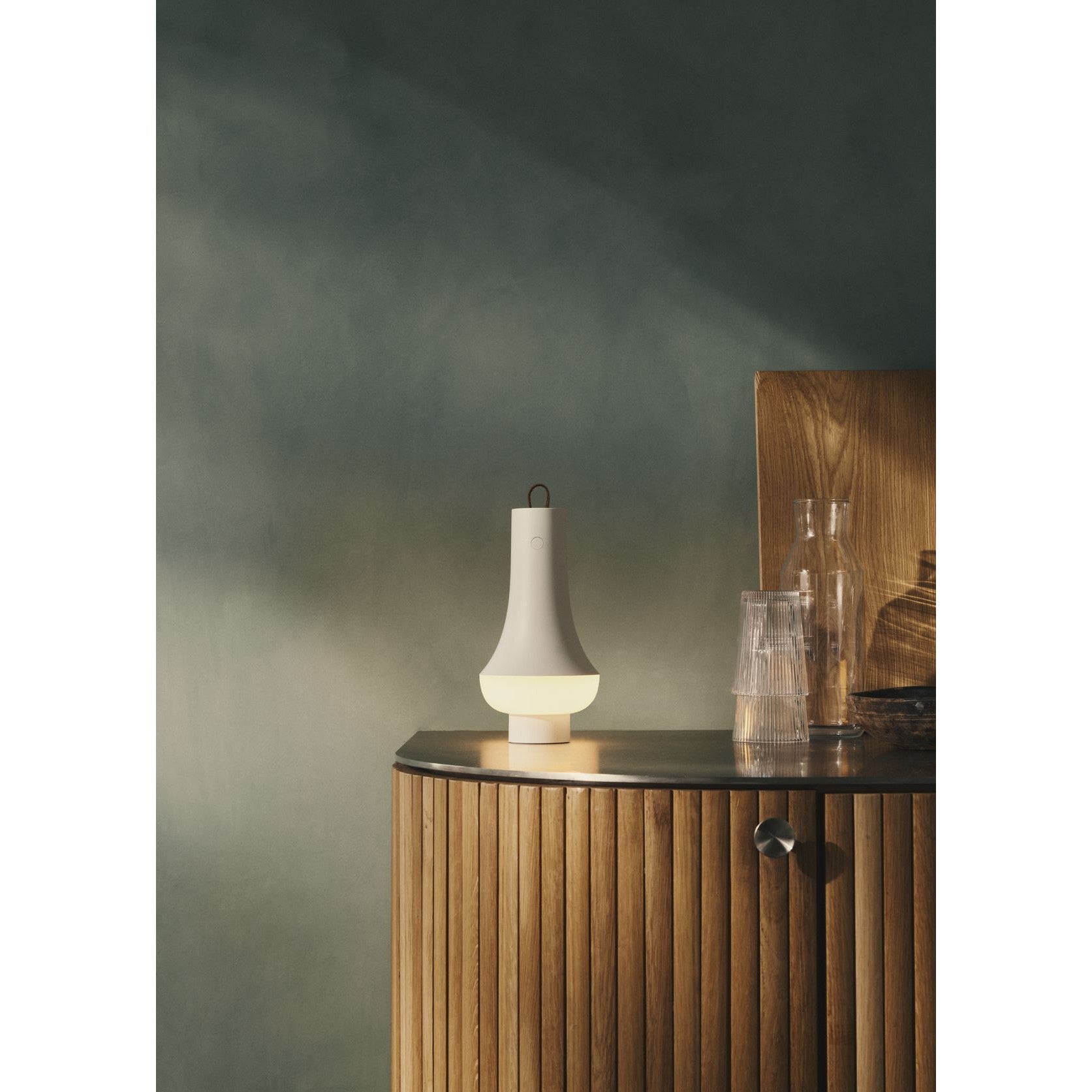 Tomoshi Portable Lamp – Skandium