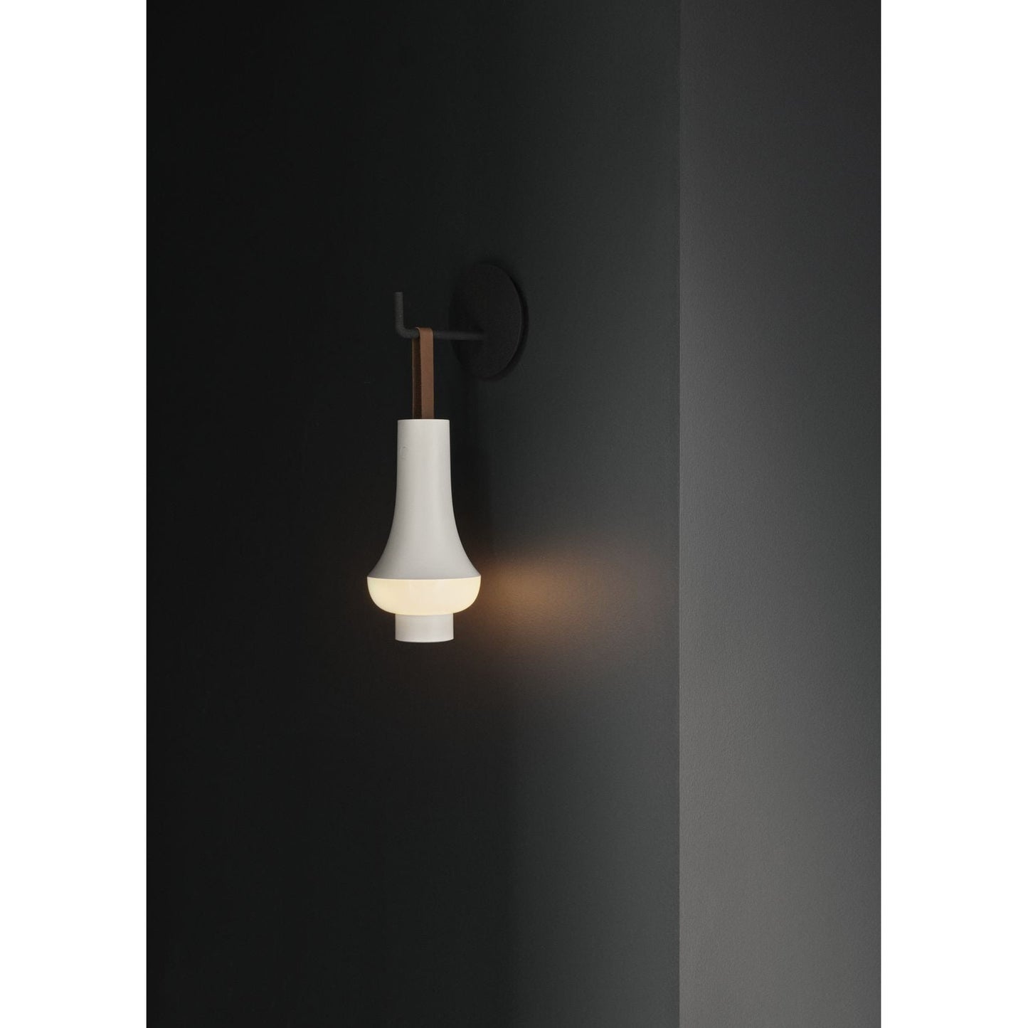 Tomoshi Portable Lamp – Skandium