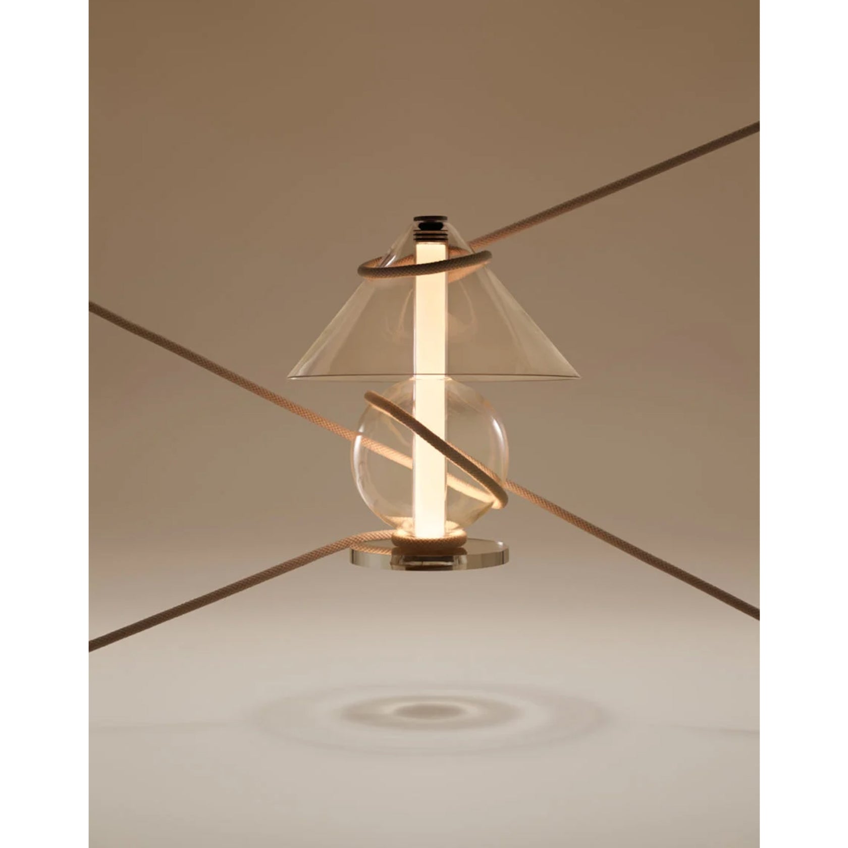 Fragile Table Lamp – Skandium