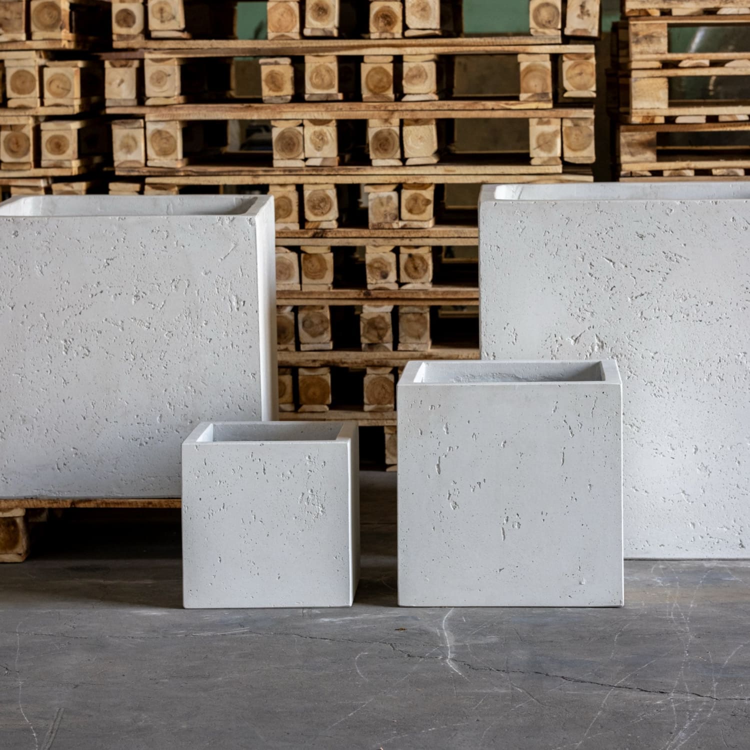 Cubrosa | White Mist – 55cm Large Square Concrete Planter – 115L Moder ...