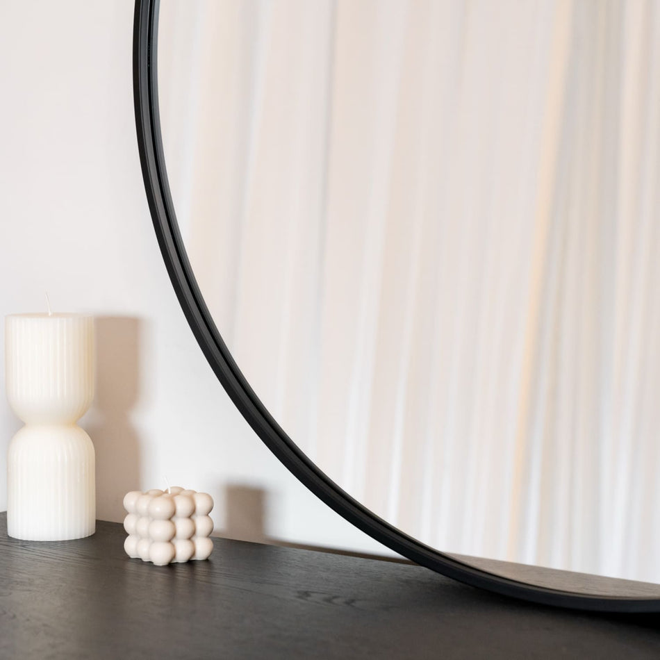 Rei - Round Black Metal Circle Mirror - 70cm x 70cm – Skandium