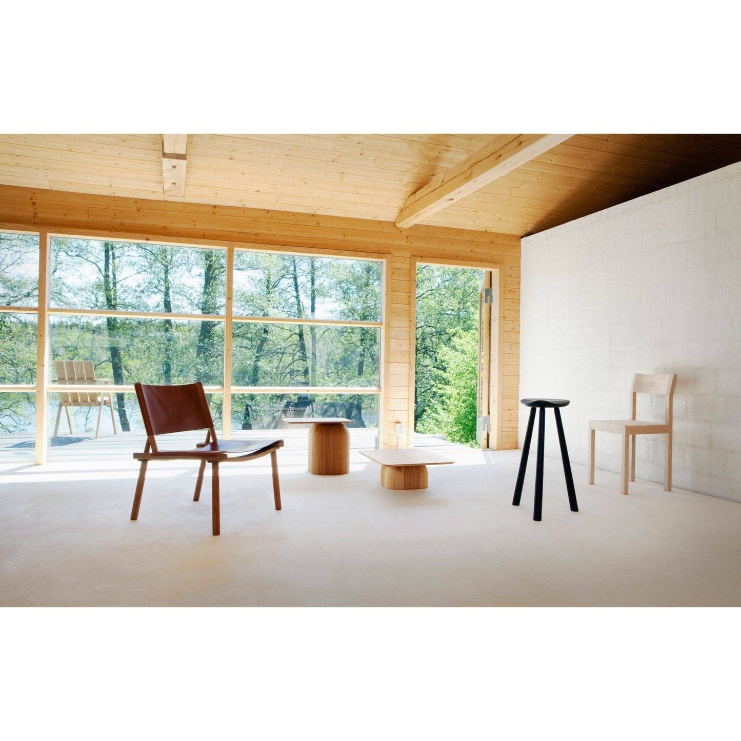 April table – Skandium London