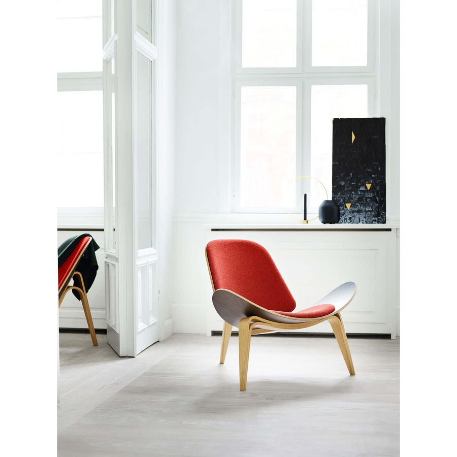 CH07 Shell chair by Carl Hansen | Shop at Skandium London