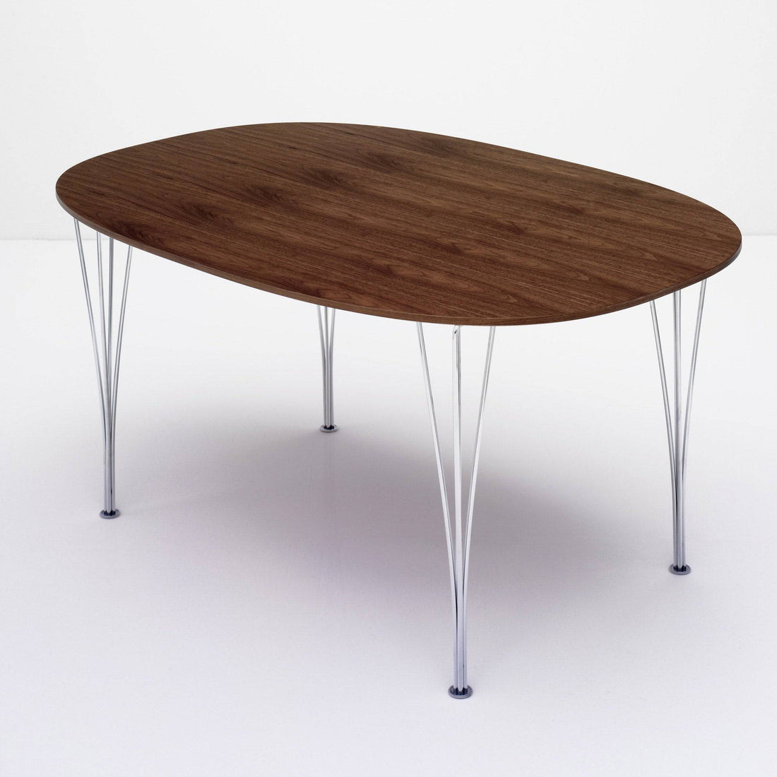 Super-Ellipse™ table by Fritz Hansen | Shop at Skandium London