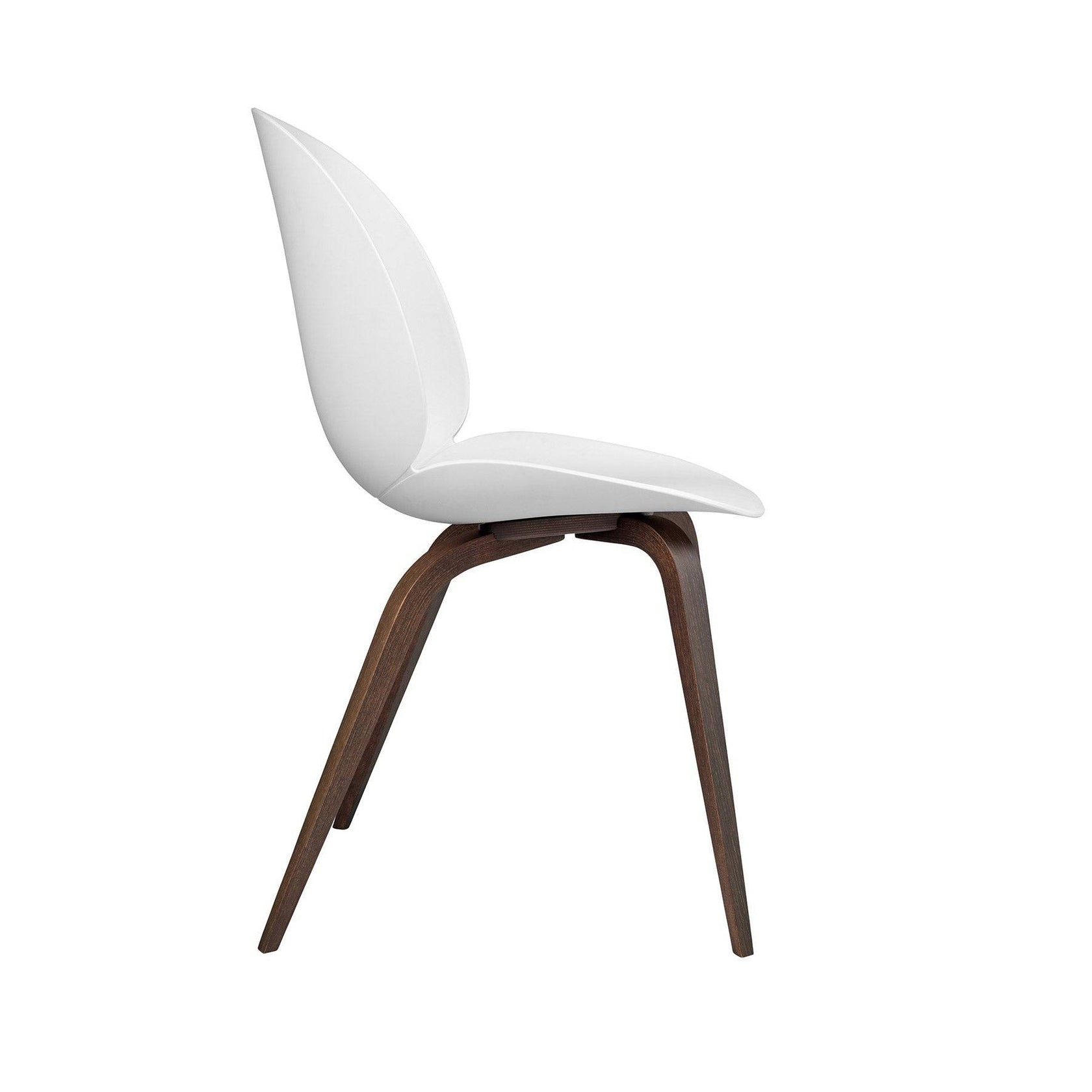 Beetle plastic dining chair, wooden legs – Skandium