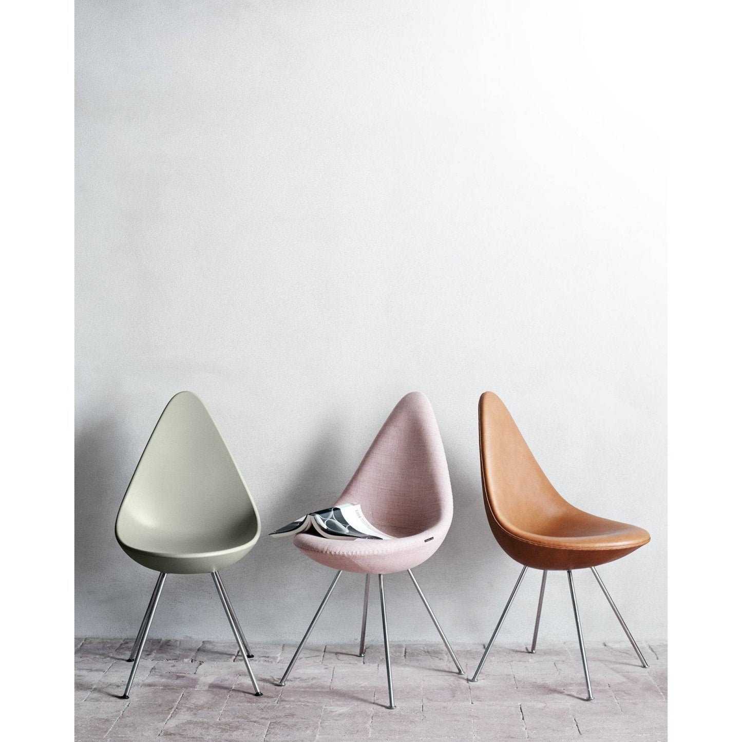Drop chair with full upholstery – Skandium
