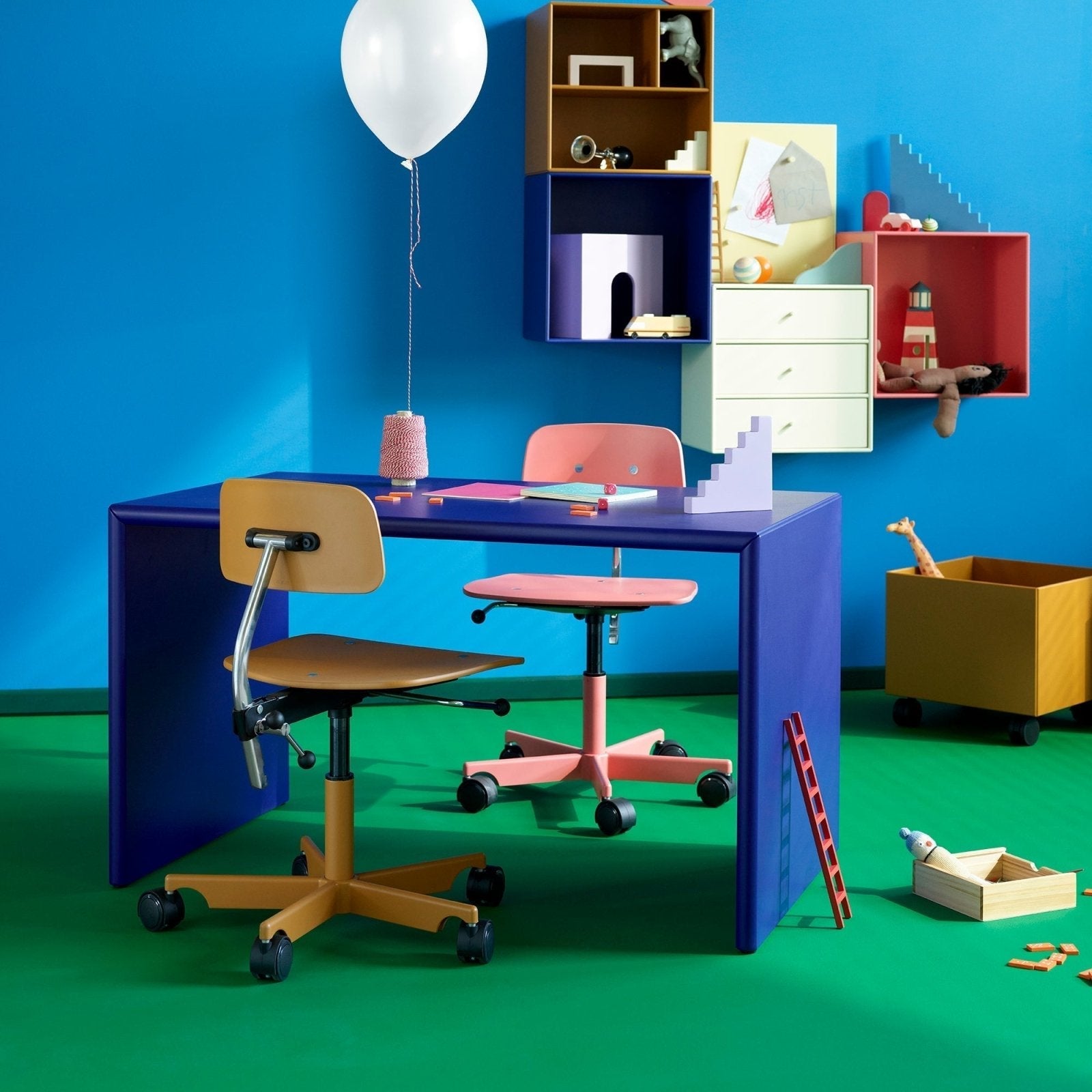 Monterey Kids work desk – Skandium
